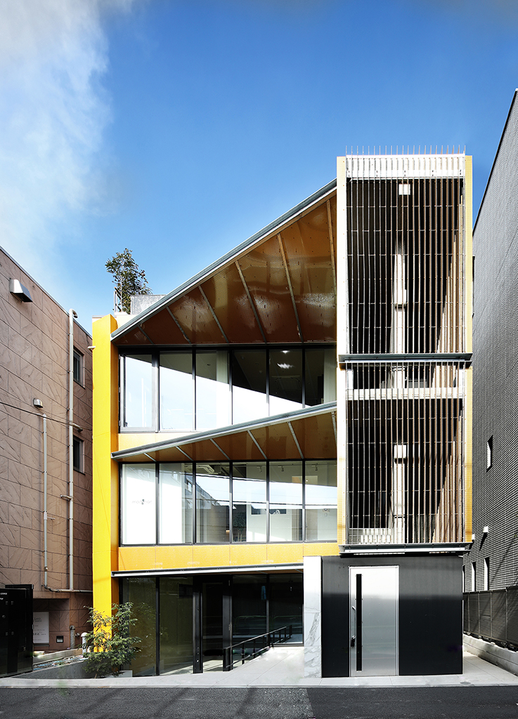 Maxis Business Lounge - spacecowboy