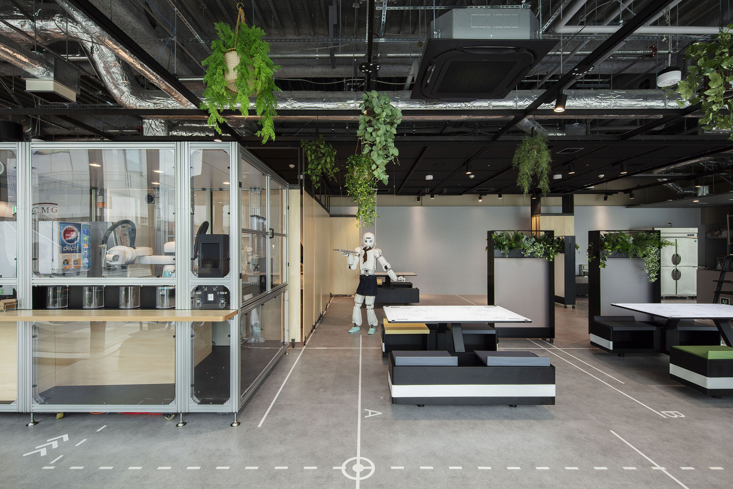 Future Lab HANEDA - spacecowboy